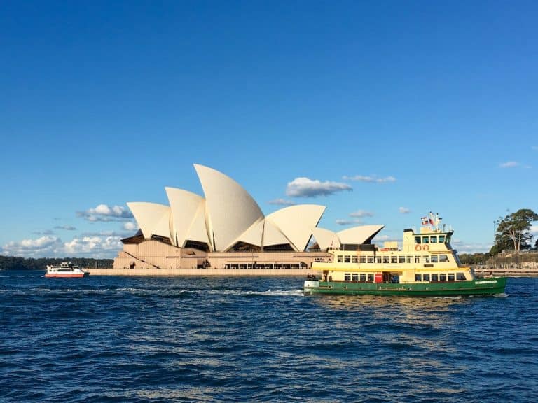 7 Incredibly Romantic Things to Do in Sydney