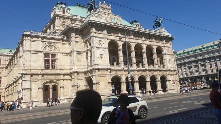 11 Romantic Things to Do in Vienna for Couples in Love | Two Drifters
